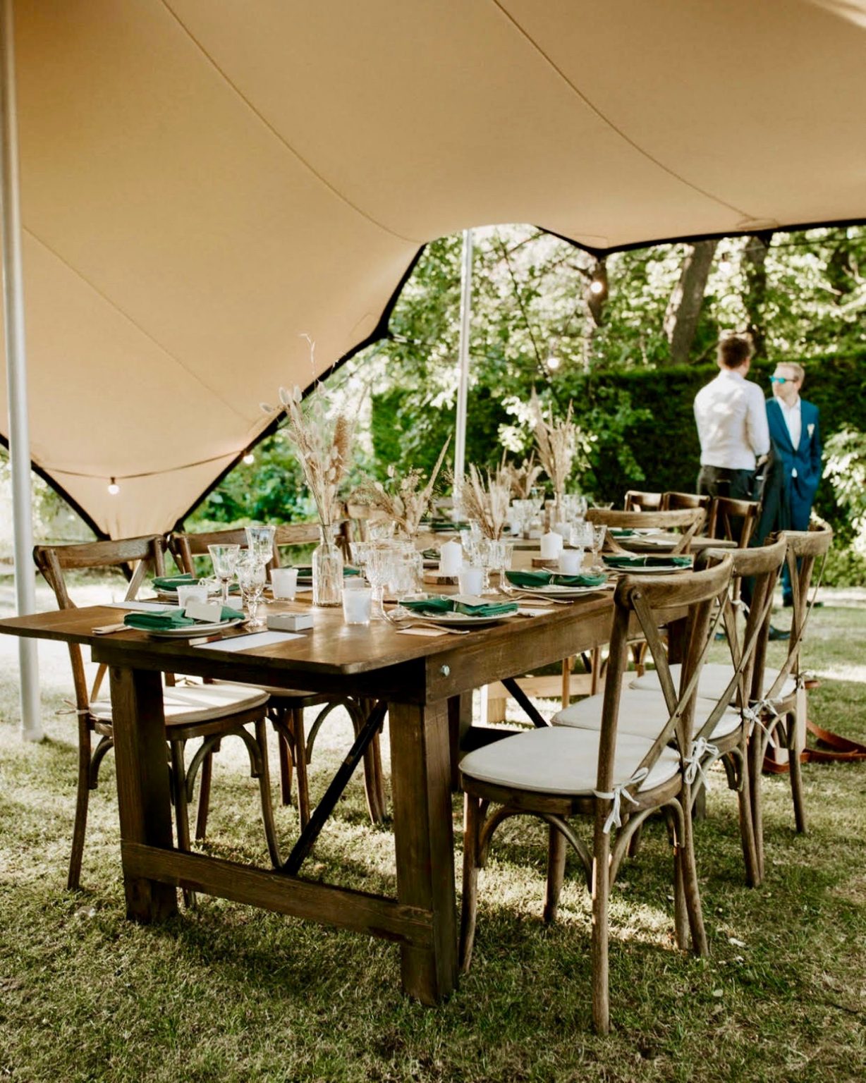 Tables & Bancs – Renon Location